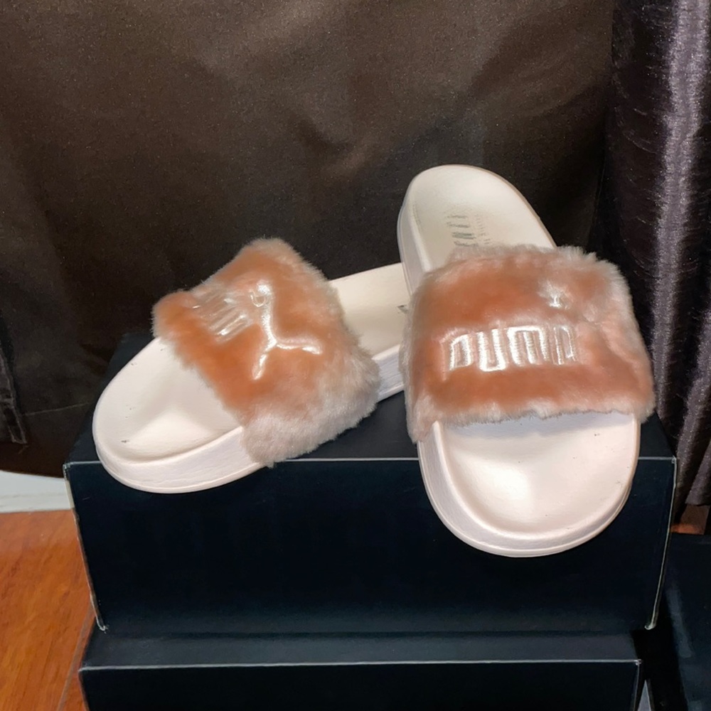 Fenty Puma Furry Slides - Gem